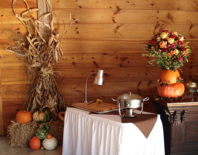 Buffet_Carving Station_Harvest Ball | The Lily Barn